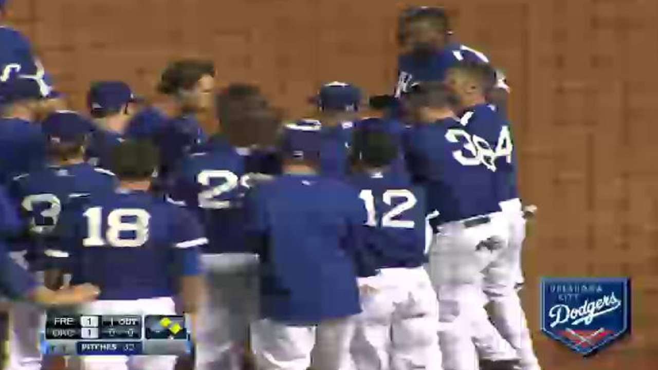 Brian Ward delivers for the Dodgers - YouTube