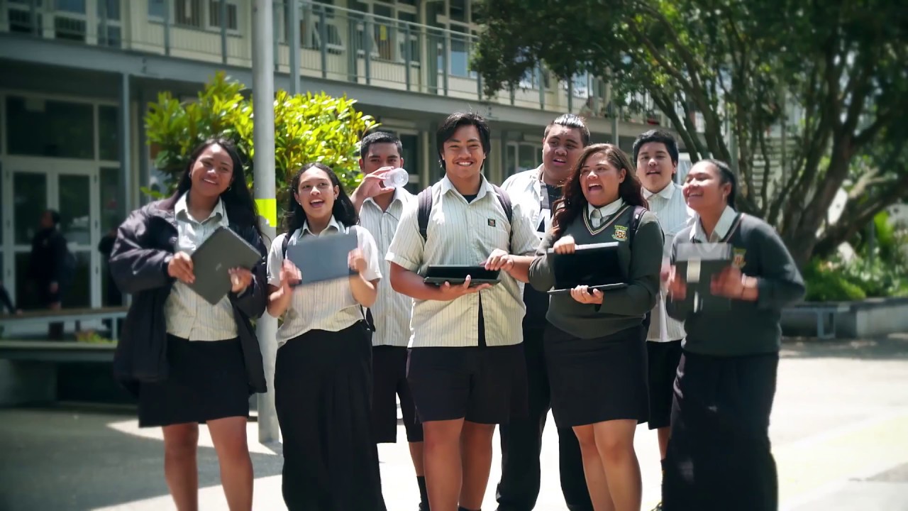 Levelling the Playing Field – Manurewa High School BYOD Programme - YouTube