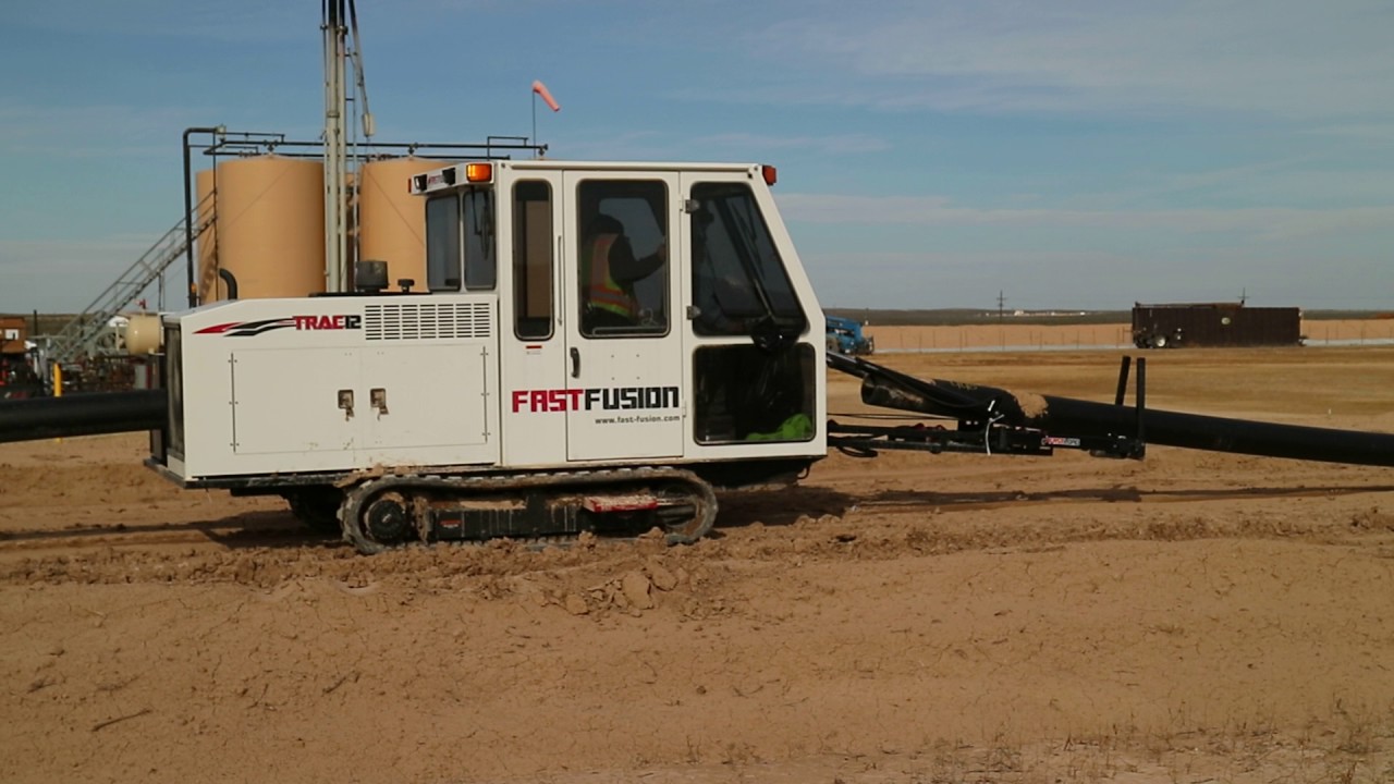 MFT12 “swallowing” 8”IPS DR7 pipe in the Oilfield - YouTube