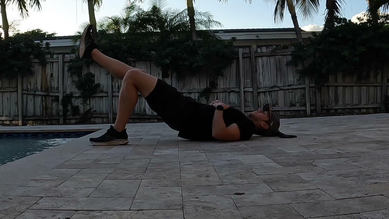 UNILATERAL GLUTE BRIDGE: How to do a unilateral bridge - YouTube