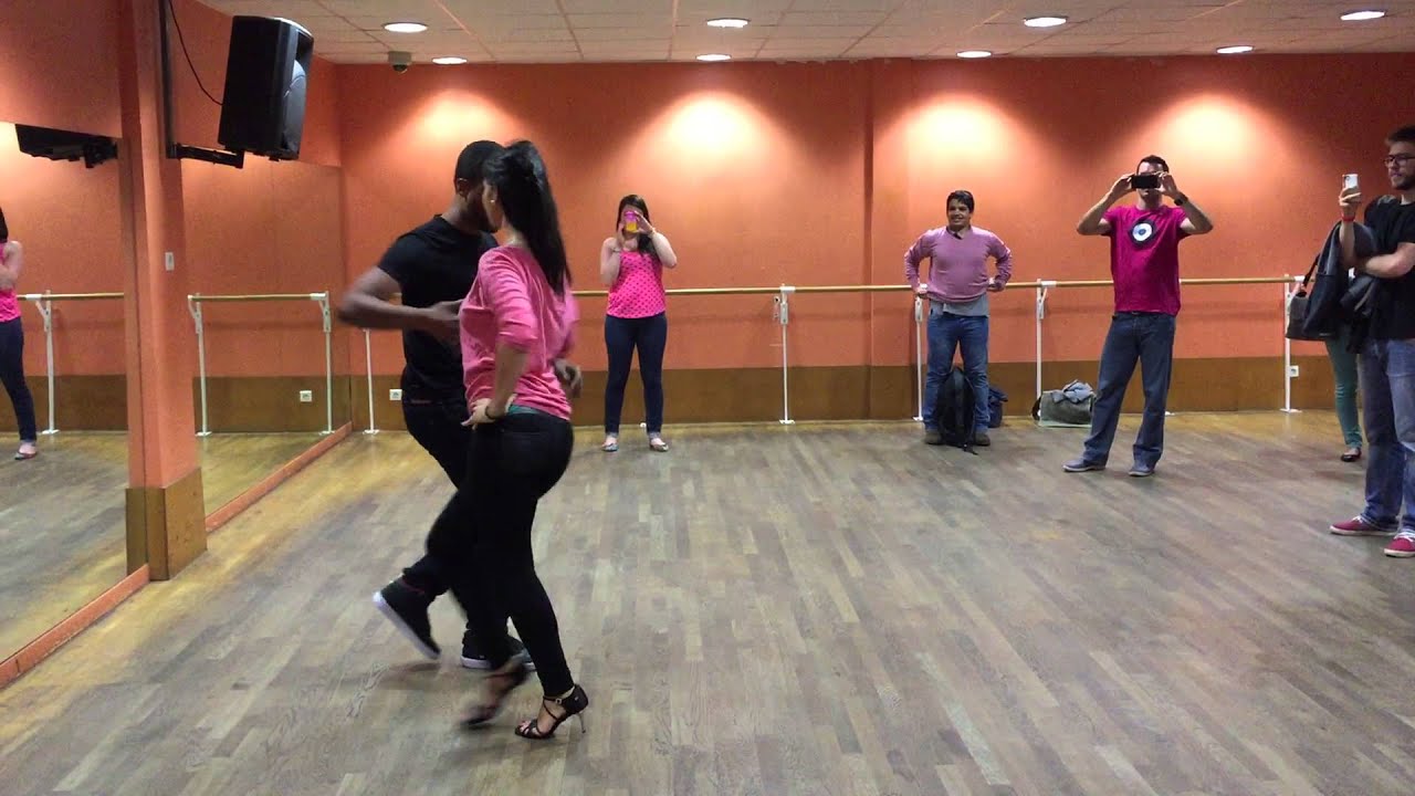 Cours Bachata Débutant École des Danses Latines et Tropicales - YouTube