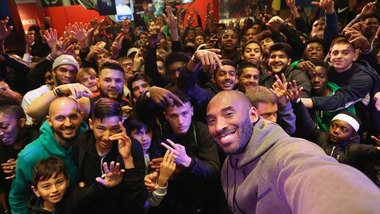 Kobe Bryant in London 2017 - Celebrates New NBA Season with Fans at ...