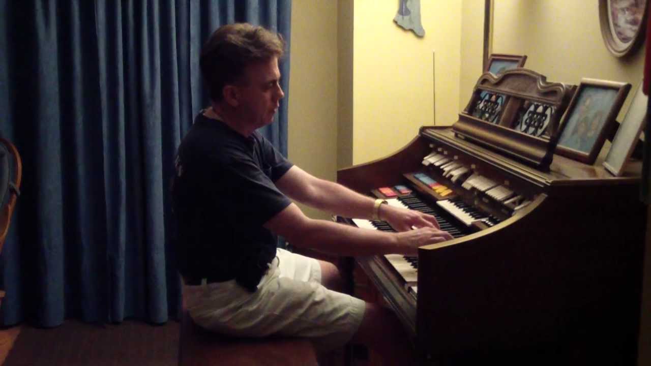 Organist Terry Martindale playing "Take me out to the Ballgame" - YouTube