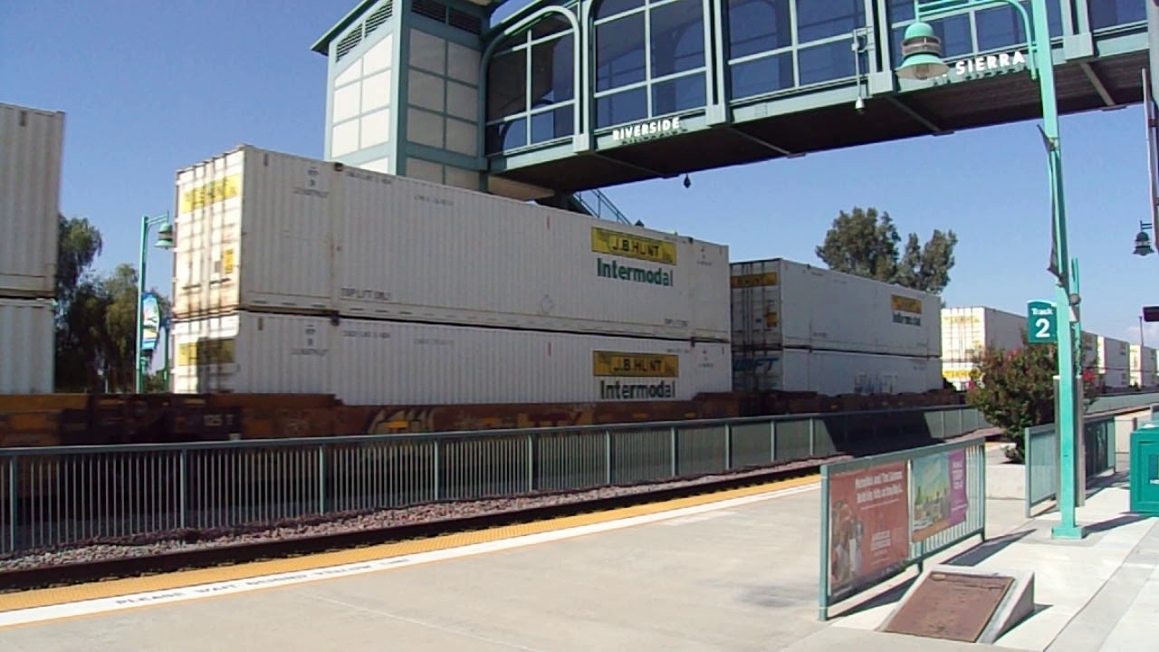 BNSF 4784 Westbound Double Stack (J.B. & Swift) Intermodal Train ...