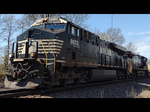 NS 8072 Leads on a long intermodal train (EB) - YouTube