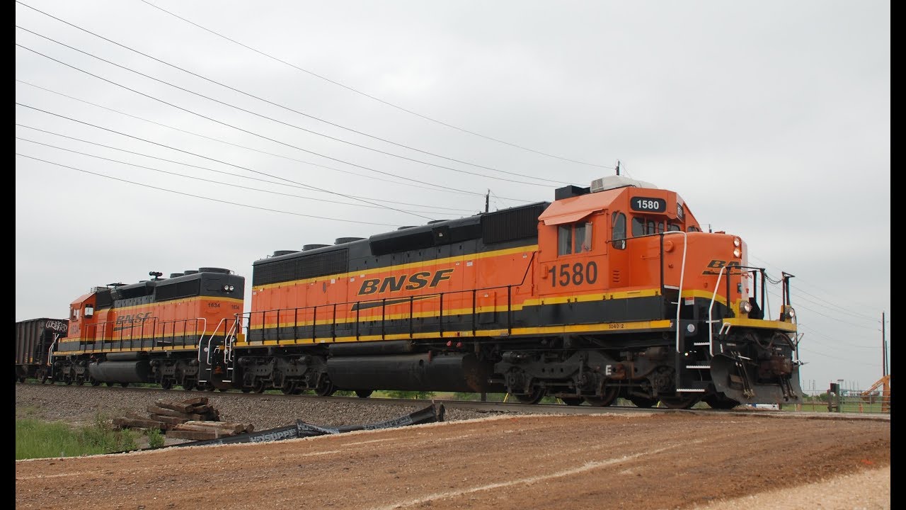 Ex-SD45 leads the BNSF Sealy 191 Job! - YouTube