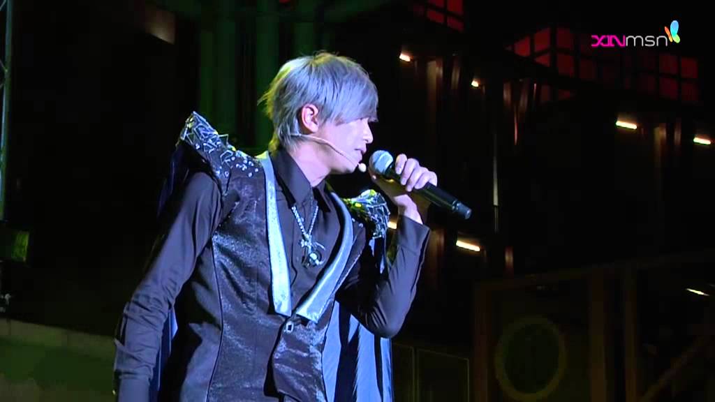 20121215 [xinmsn] 黃鴻升[夜王]新加坡演唱會 2012 Part 3－《鬼混》 - YouTube
