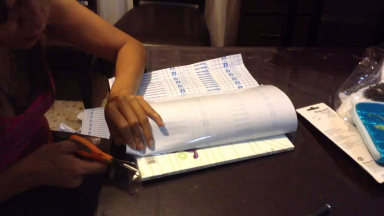 Como forrar libros con papel contac |La manera más fácil, práctica y ...