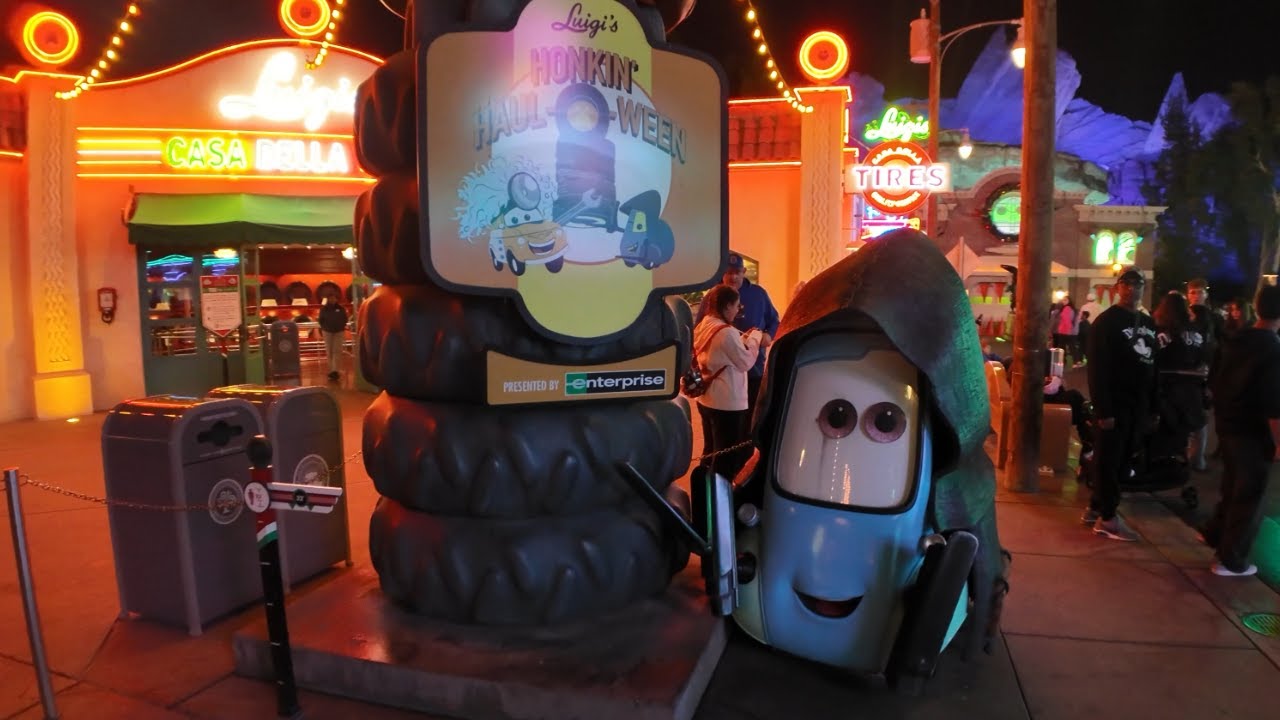 Luigi's Honkin' Haul-O-Ween - Disney California Adventure 2025 - YouTube