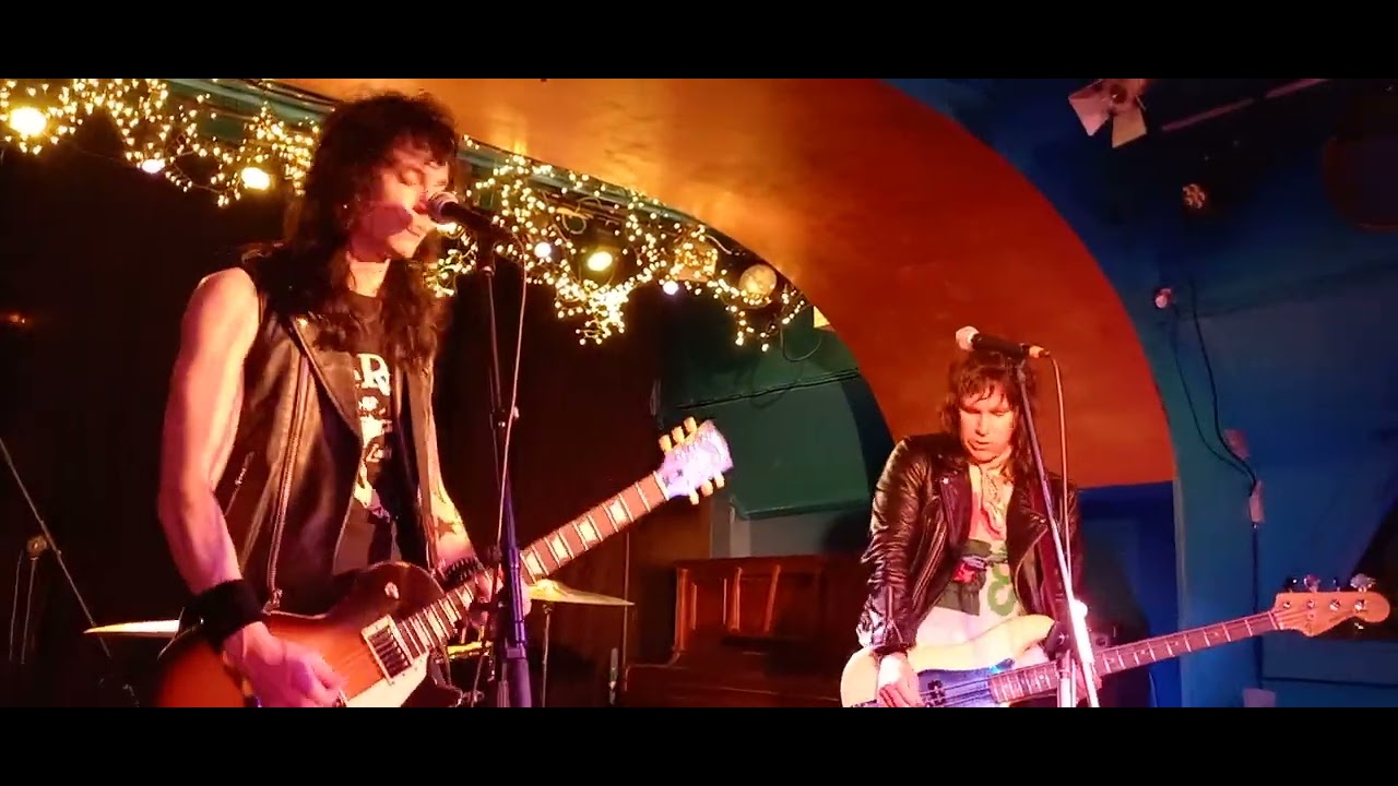 Poison Boys (Chicago) @ bateau El Alamein - Paris 05-06-24 - YouTube