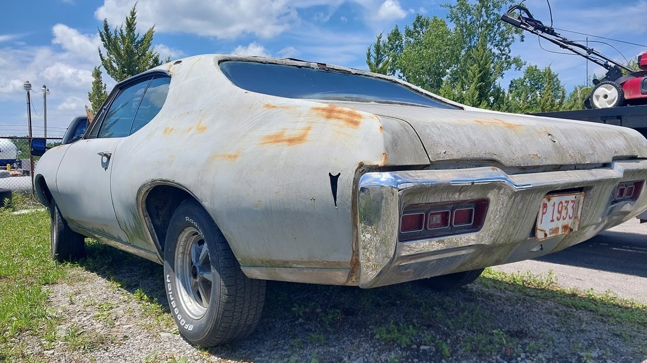 Pontiac Rear End Rebuild Tragedy! This car does NOT Resurrect! - YouTube