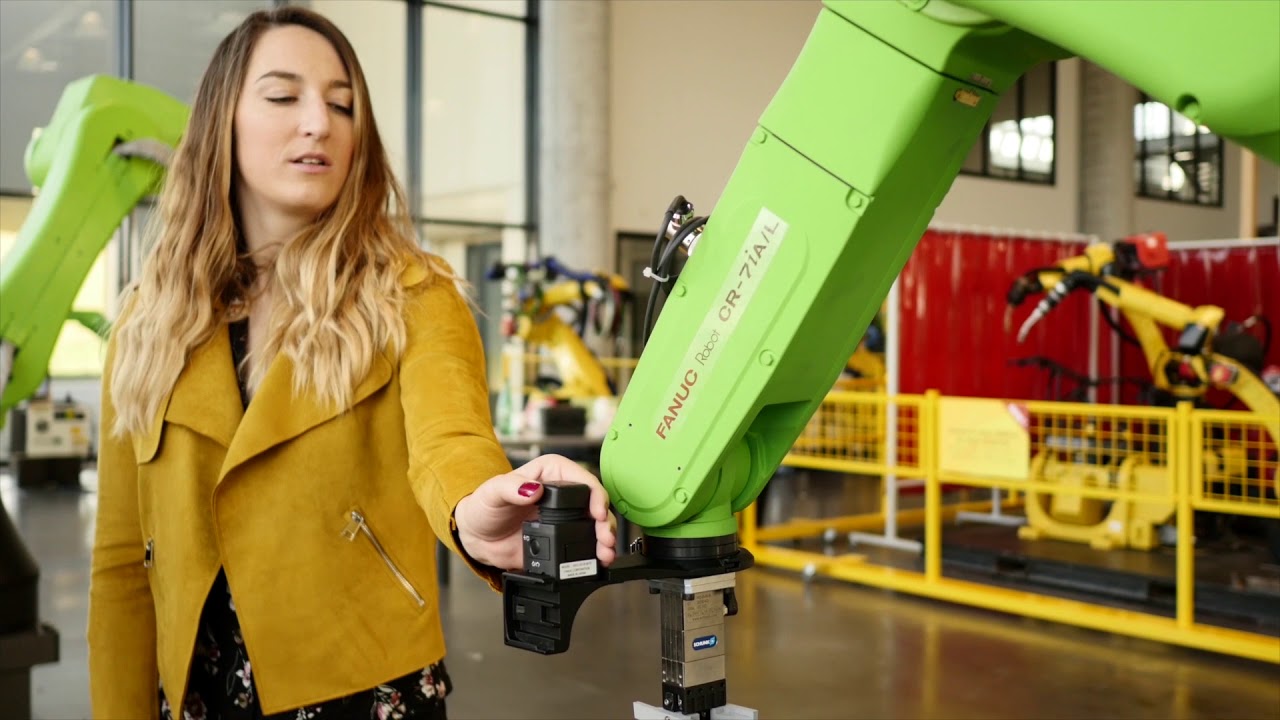 FANUC Hand Guidance function for simplified programming - YouTube