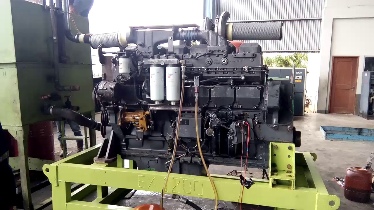Running engine Cummins QSK23 of Hitachi EX1200-6 - YouTube
