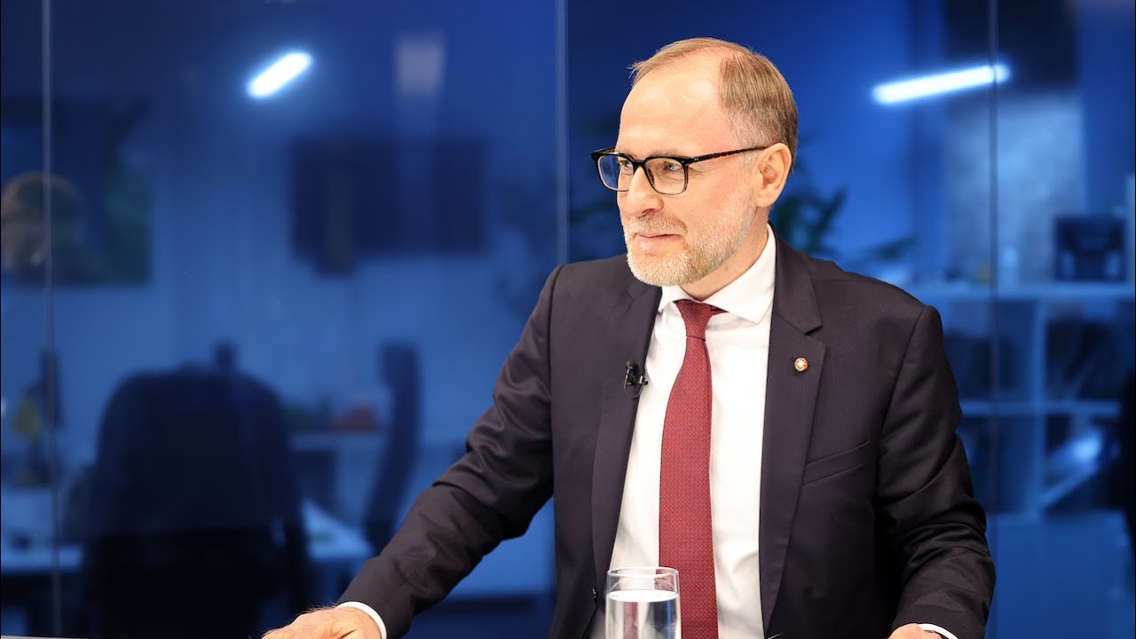 'Spried ar Delfi' intervija ar aizsardzības ministru Andri Sprūdu - YouTube