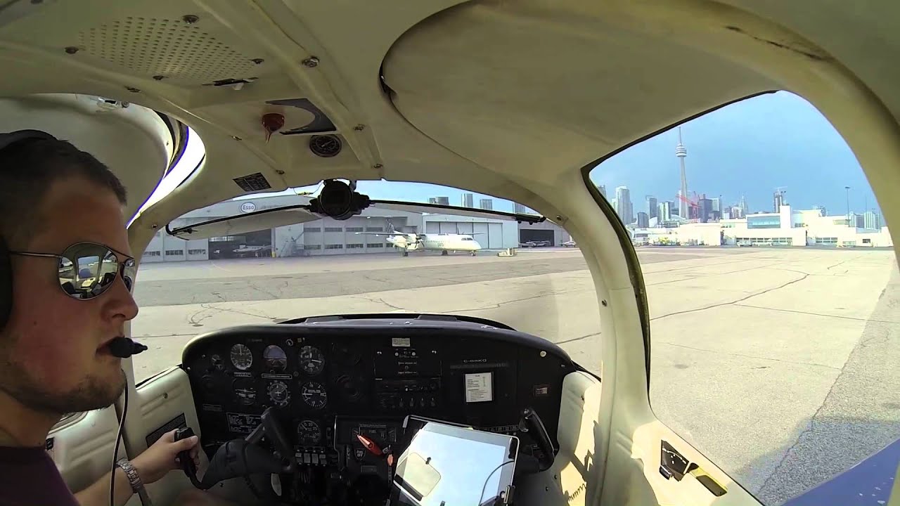 Ghetto flight, PA38 Tomahawk Windsor to Toronto and back - YouTube