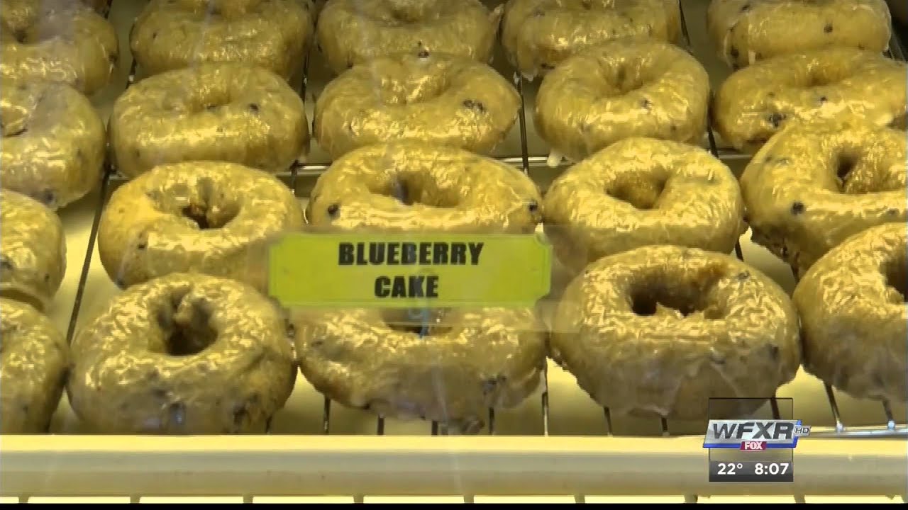 Doughnut World opens in Salem. - YouTube