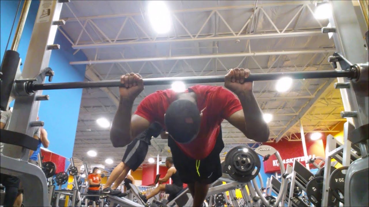 7 weeks out: Heavy Benching And Arms - YouTube