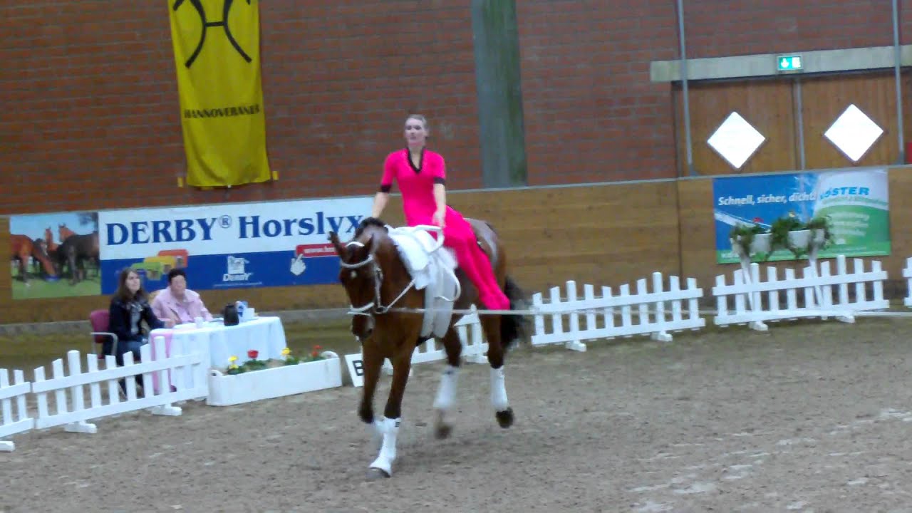 Pflichtstart S-Team Gut Stockum in Timmel am 09.05.15 - YouTube