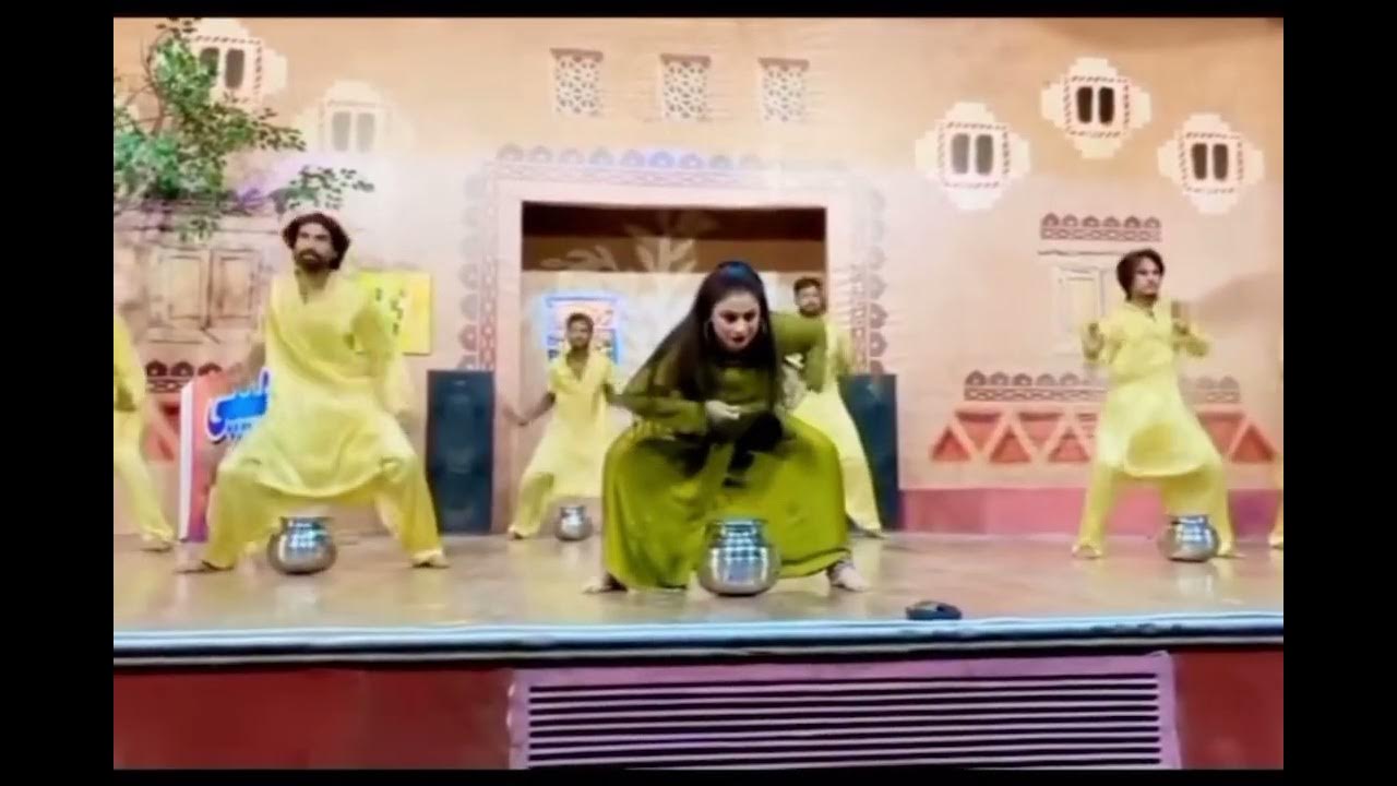 Nida ch full sexy mujra dance clip 2023 - YouTube