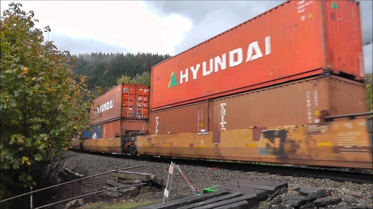 BNSF on Stevens Pass Railfanning 10-10-2015 - YouTube