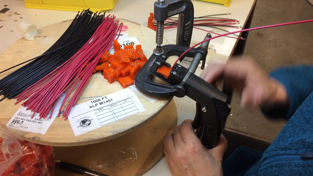 IDC Crimping UL1007 18 AWG Wire - YouTube