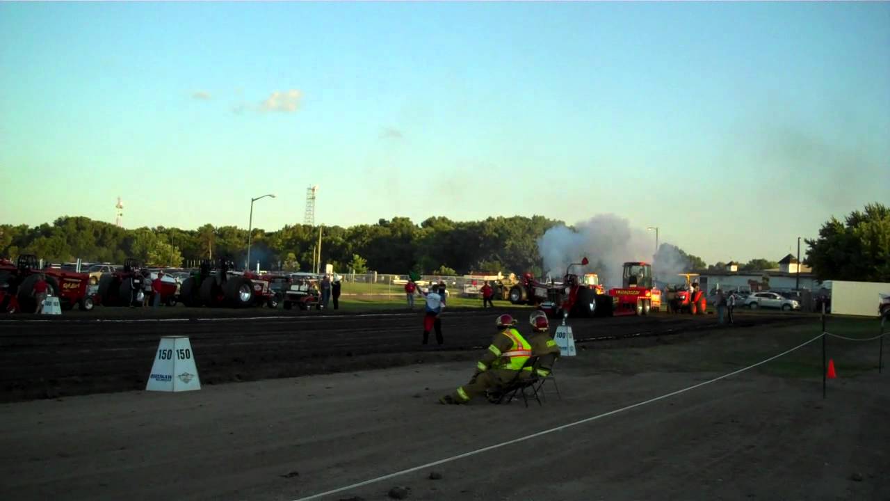 Tyler Ulmer - Lost - Outlaw Truck and Tractor Pull - Sioux Falls SD Aug ...