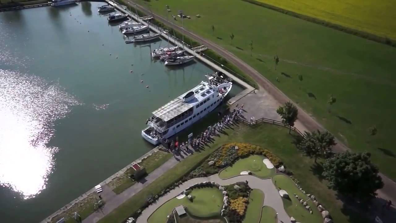 Bergs Slussar Vandrarhem, cafe - YouTube