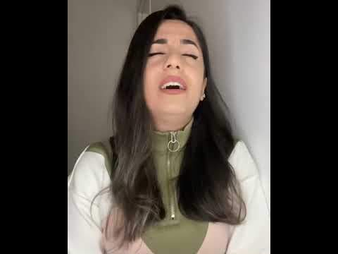 AYLİN DEMİR NİYE BÖYLE DARGIN DARGIN BAKARSIN