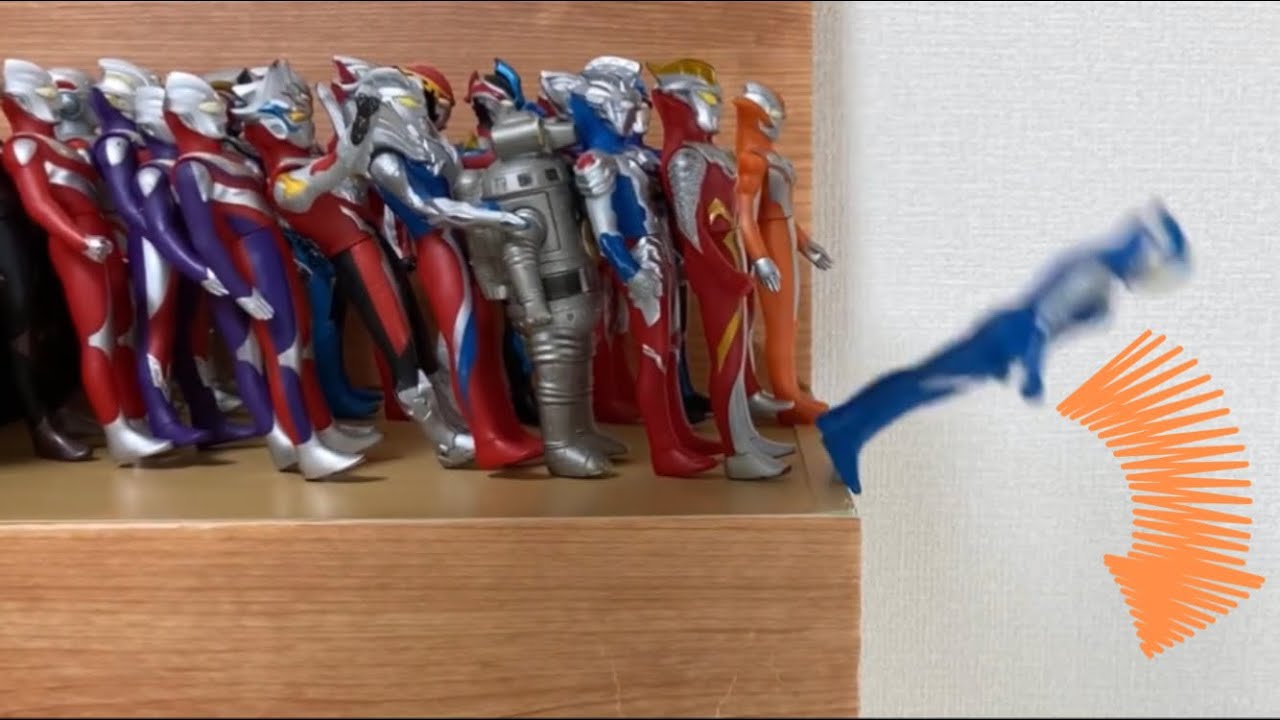 Ultraman jump down one after another | ウルトラマン飛びまーす #ultraman #ウルトラマン #奥 ...