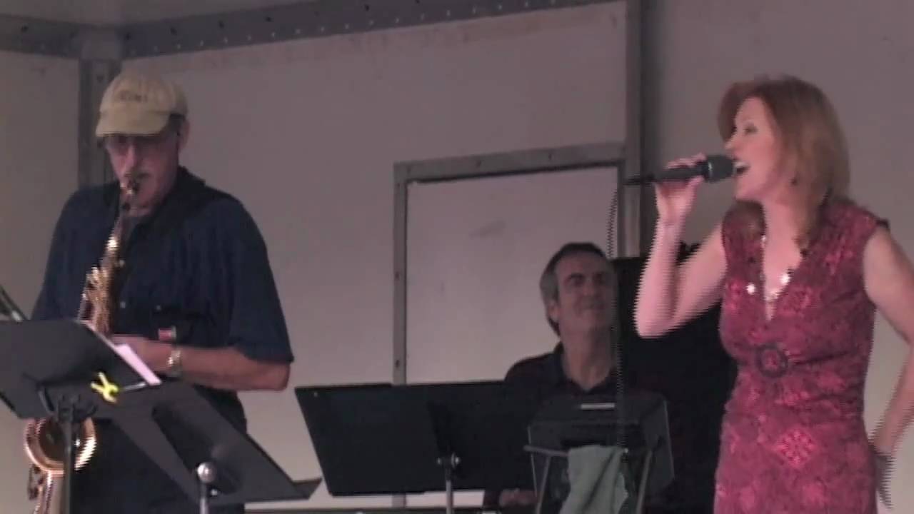 The Stacy Looman Jazz Band - YouTube