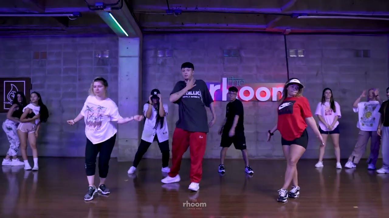 PARTY - BAD BUNNY X RAUW ALEJANDRO / Choreography by @camon.___ - YouTube