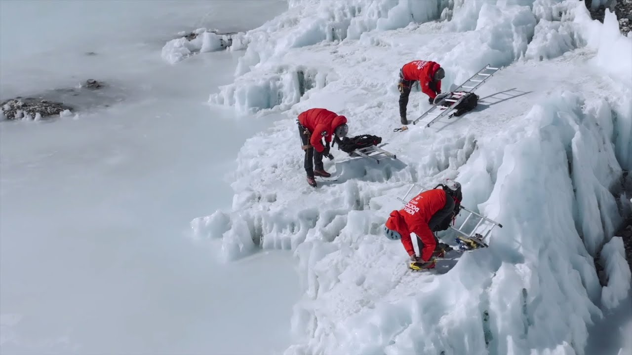 블랙야크 x 아이스폴닥터│SPCC ICEFALL DOCTOR와 함께한 아마다블람 클린마운틴 프로젝트 - YouTube