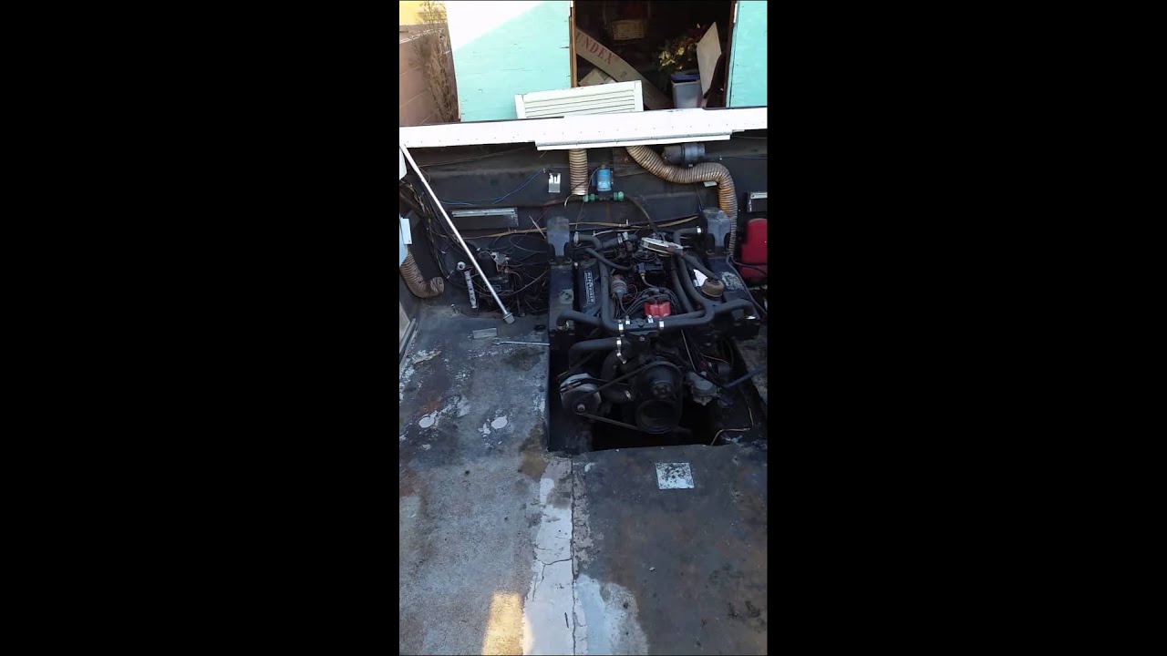 Mercruiser 233 HP - YouTube