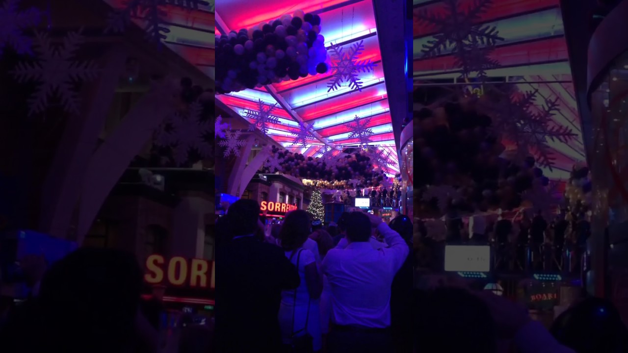 New Years bash 10000 balloons on a cruise - YouTube