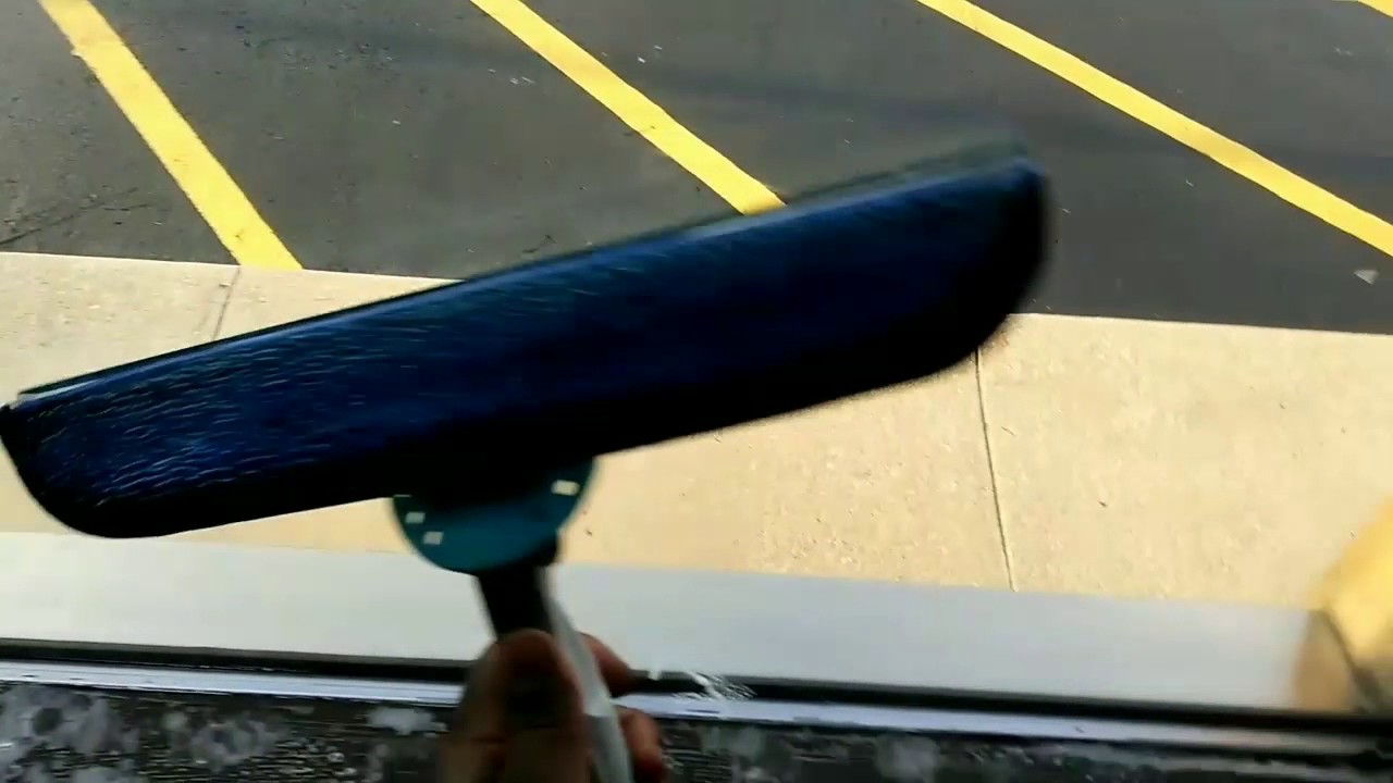 (Just window cleaning) Tips for deep ledges - YouTube