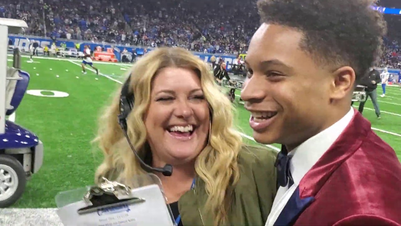 17yr old @calebcarrollmusic sings for Salute to Service honors US ...