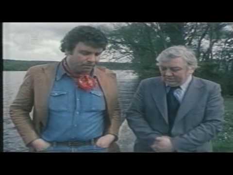 Tribute to Ciarán Mac Mathúna 1925 --- 2009 - YouTube