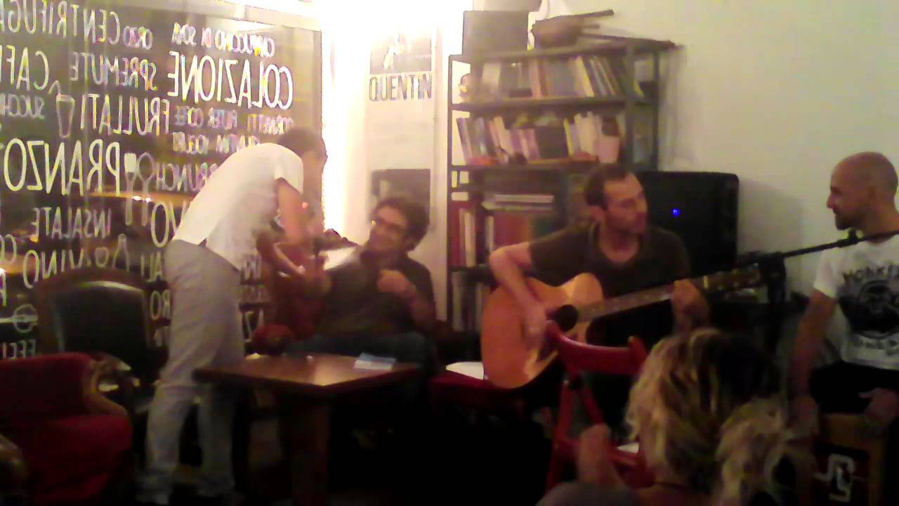 Commento poetico di Marco Malgioglio - YouTube