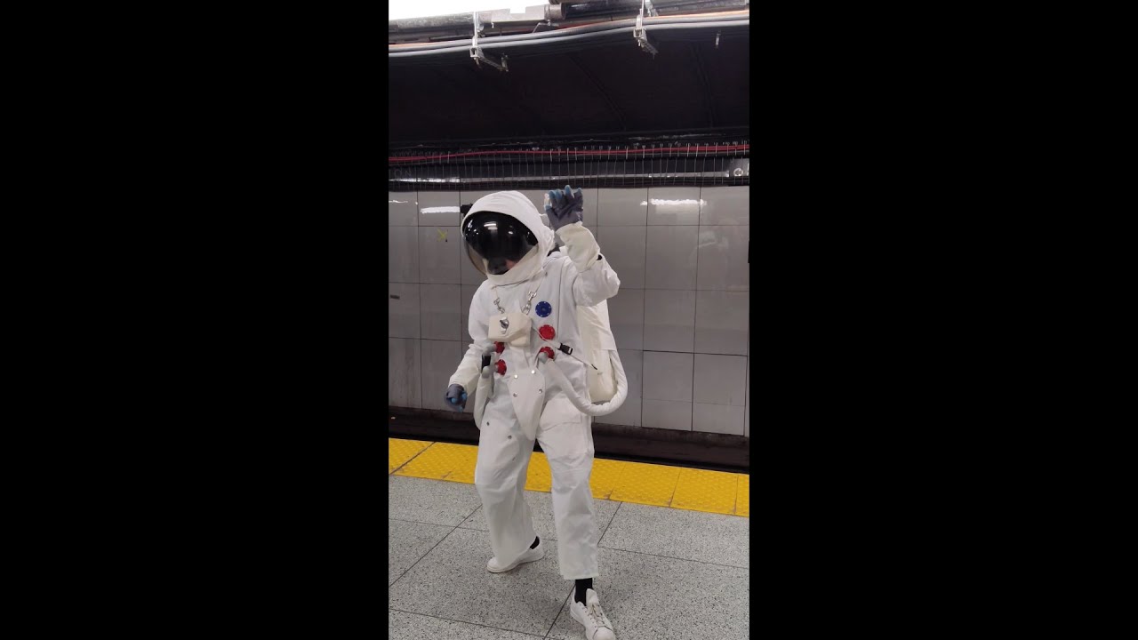 Alien Waiting for Subway - YouTube