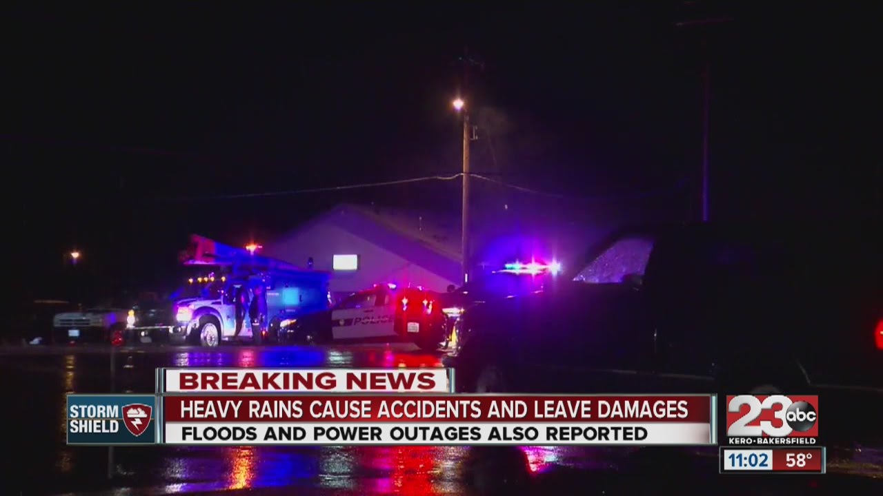 Heavy rains cause accidents and flood a home - YouTube