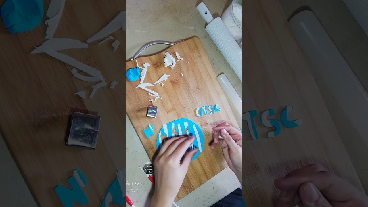 How to make two tone fondant alphabet letters - YouTube