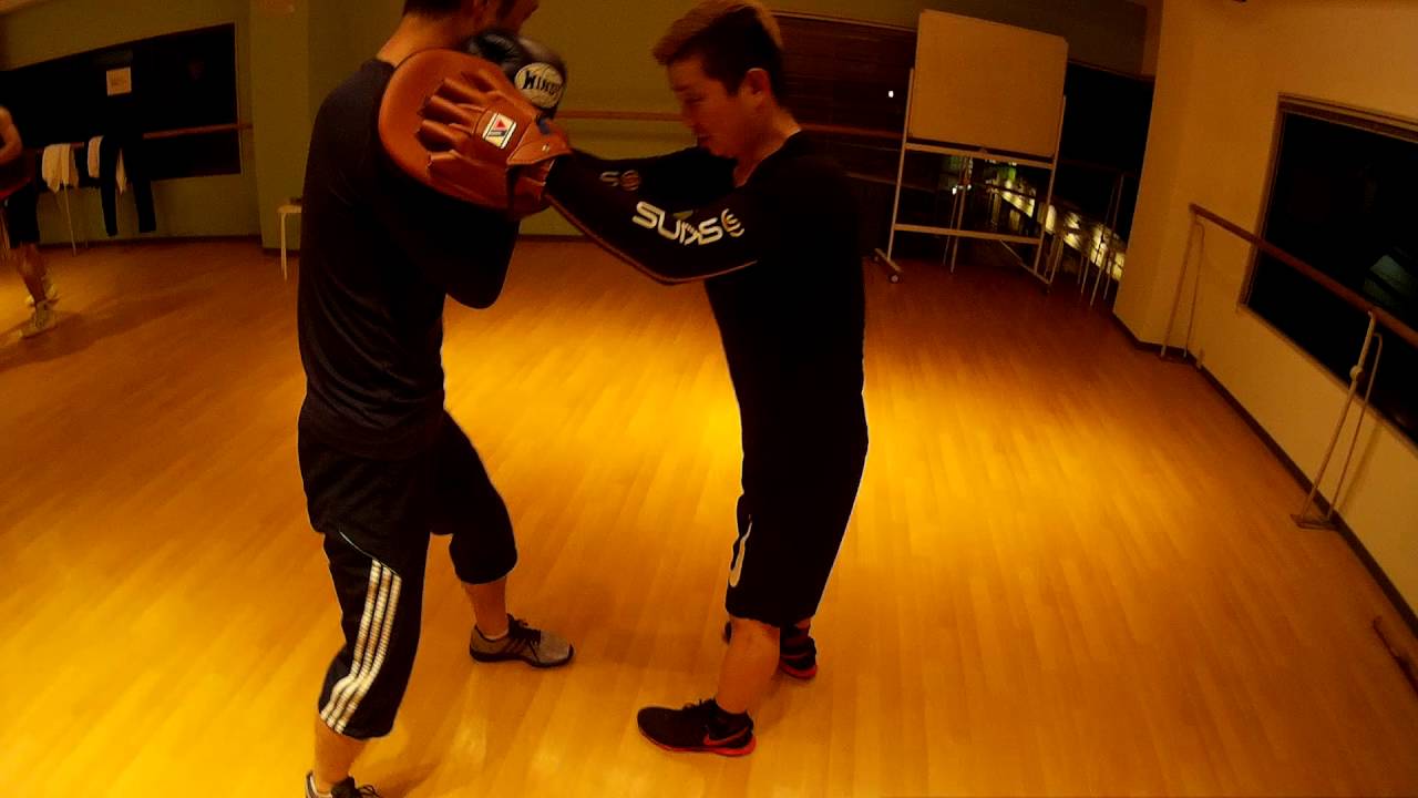 Ohnishi Boxing Mitt 3 with Kenji on 10th June 2016 - YouTube