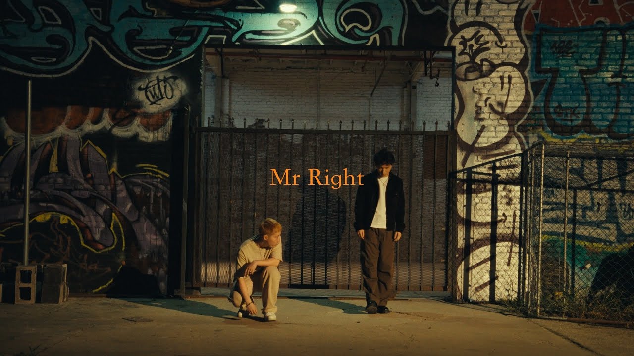 RussTong, EK Darkurai - Mr Right (Official Visualizer) - YouTube