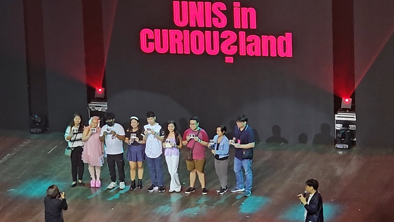 Lucky Filipino Fans Wins UNIS Members Polaroid Photos 😍🙌 | 4K Fancam ...