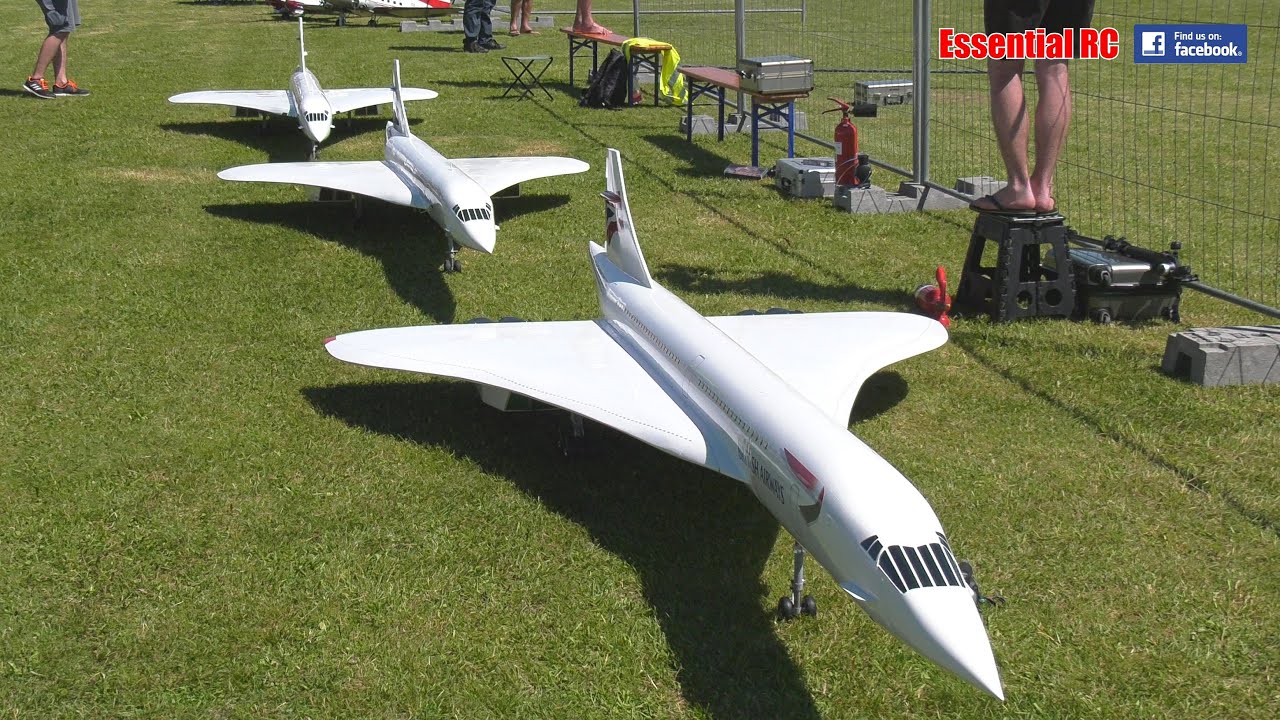 Concorde RC Airliner Jet Trio Formation Flight - YouTube