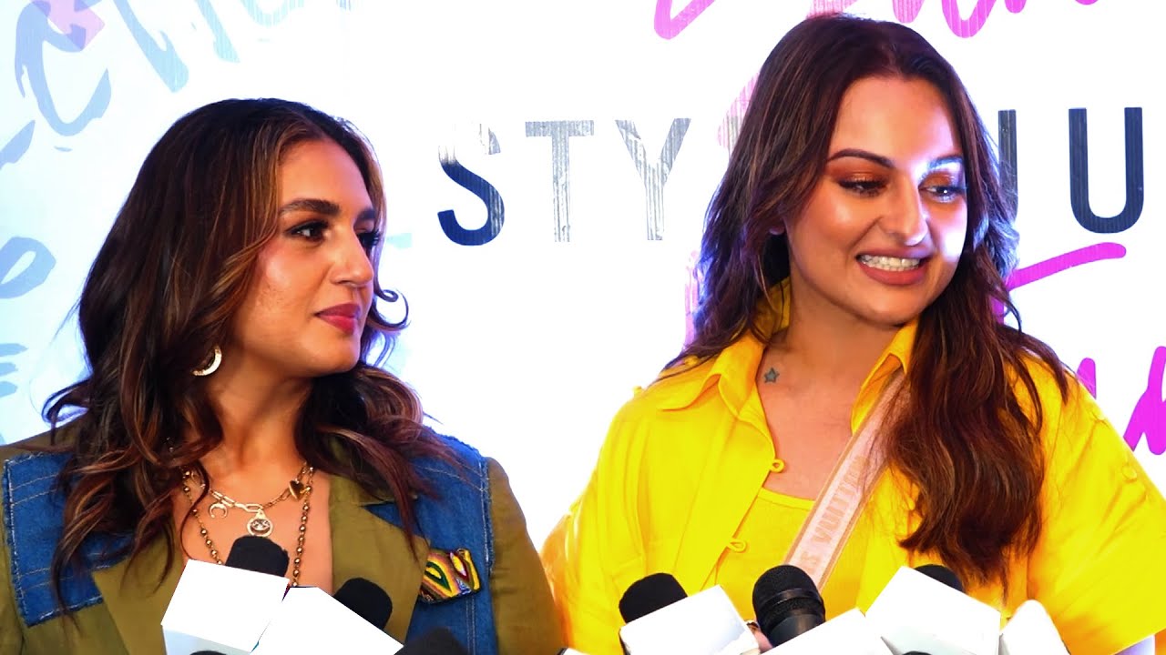 Huma Qureshi And Sonakshi Sinha At The Event Youtube