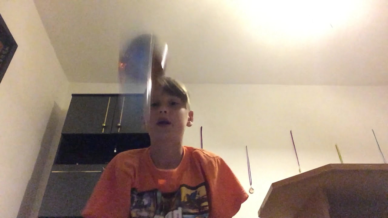 Bottle flip David Halík - YouTube