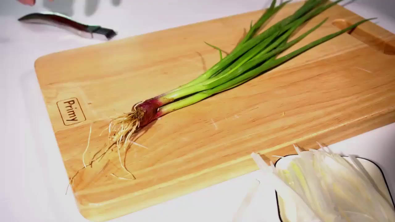 Sleek Vegetable Slicer - YouTube