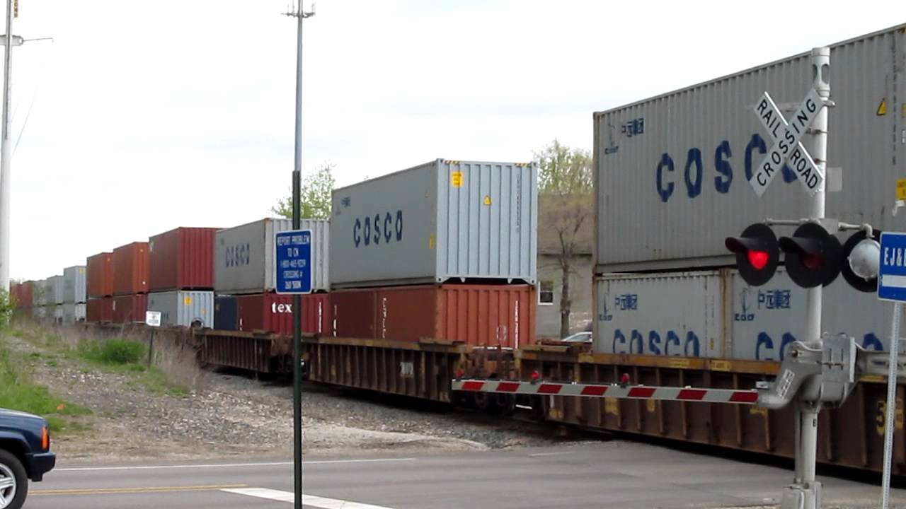 CN #2658 & BCOL #4620 Southboud Stacks @ Gilmer Rd Crossing 4/26/12 ...