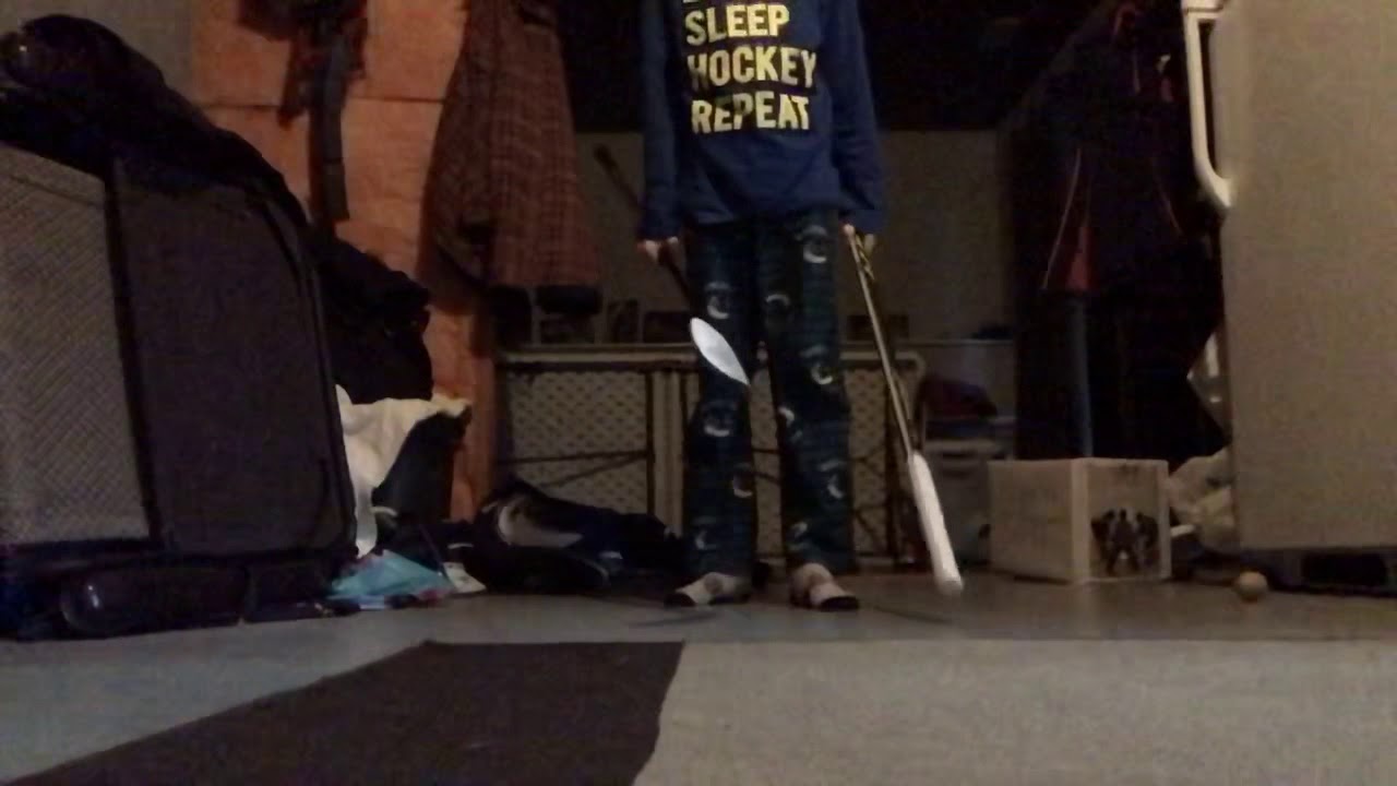 Ccm tacks t40 vs the ccm youth tacks - YouTube